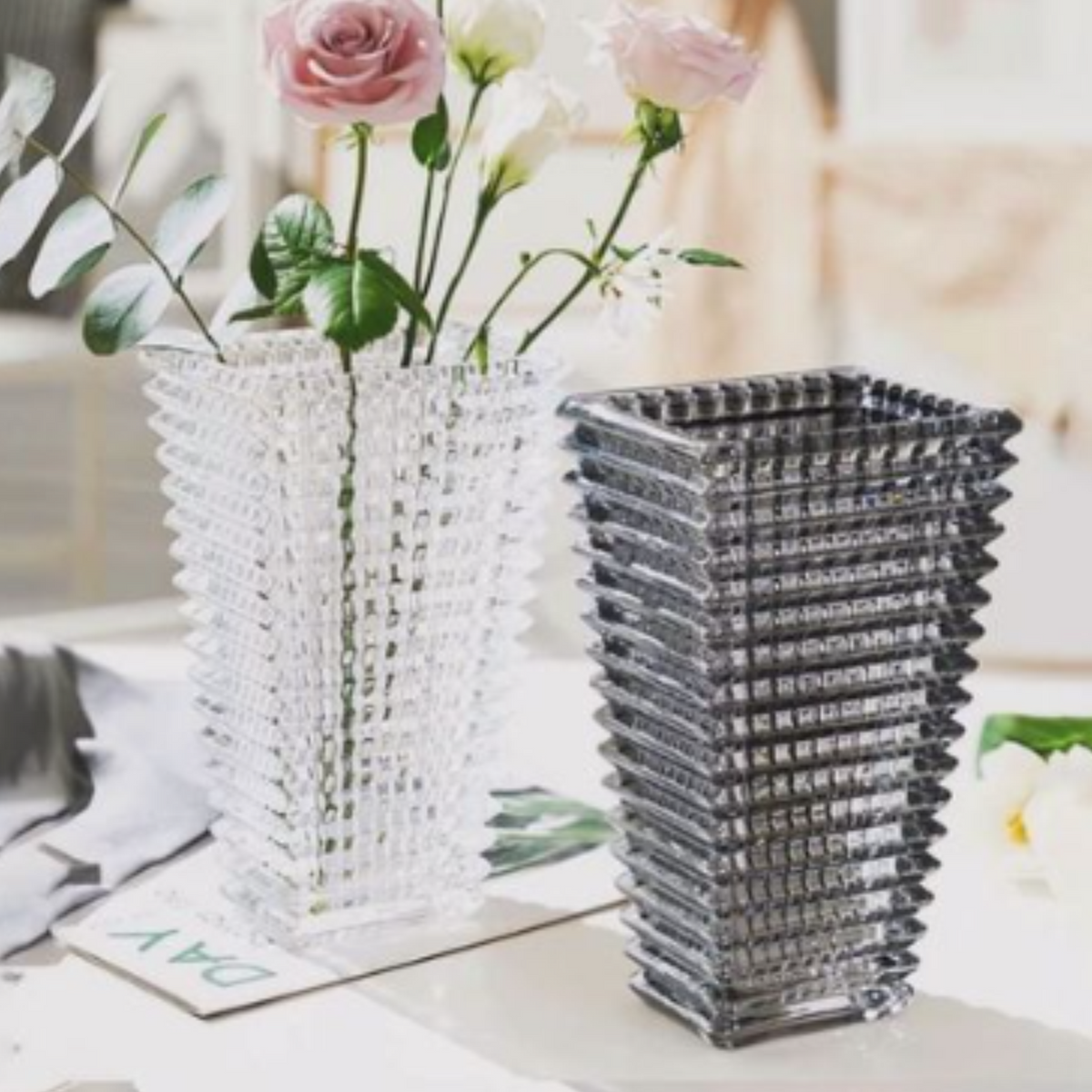 Finn Glass Vase (Black & White) – Meeshan Home